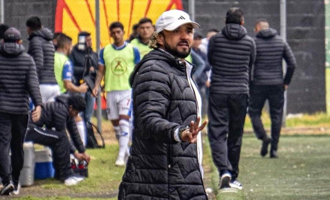 Deportivo San Pedro rinde homenaje póstumo a Julio «El Loco» Leiva en ...