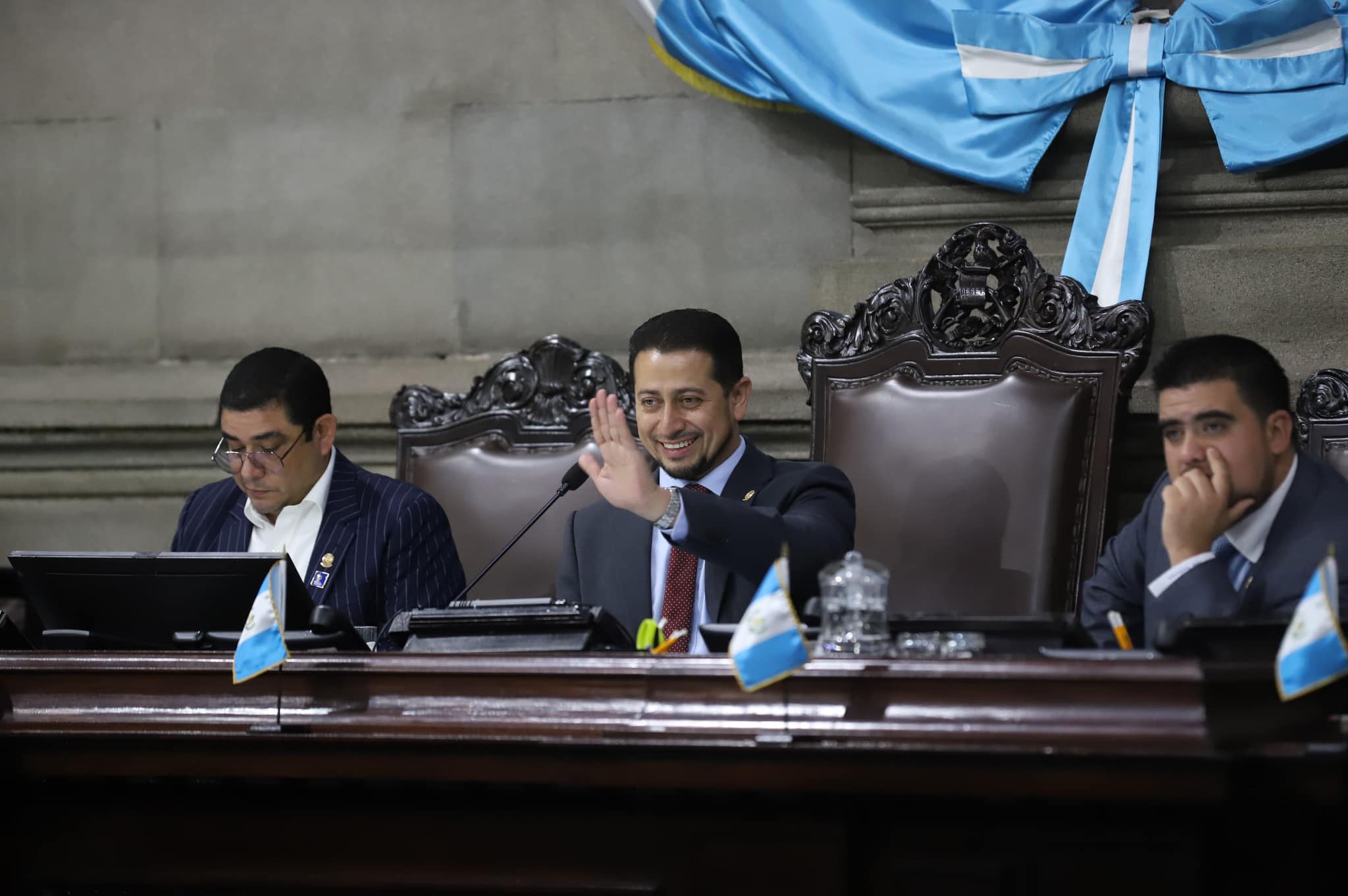 ¿Qué dice Nery Ramos tras ser reelecto presidente del Congreso de ...